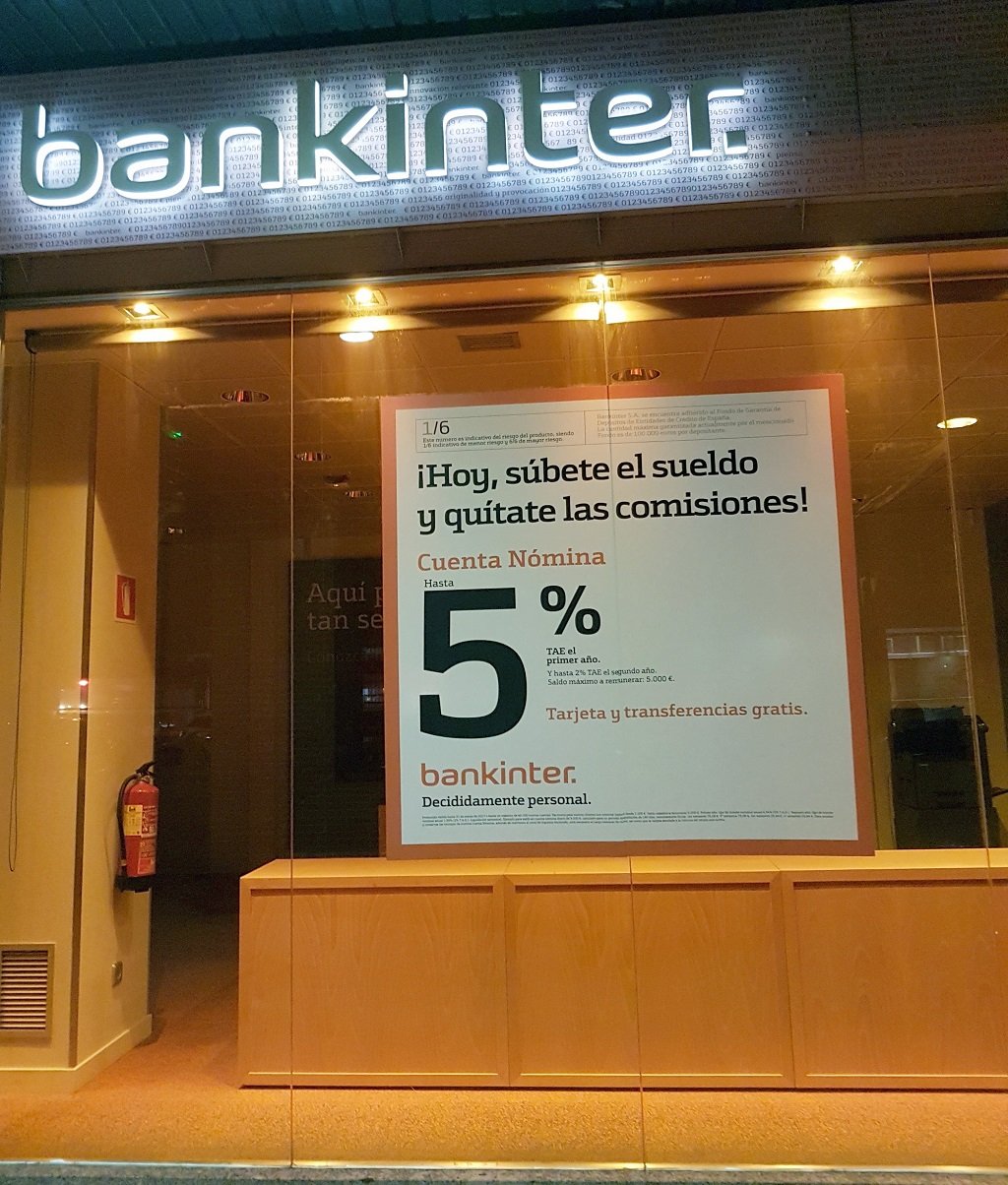 +30 ejemplos de publicidad en escaparates de banca y seguros